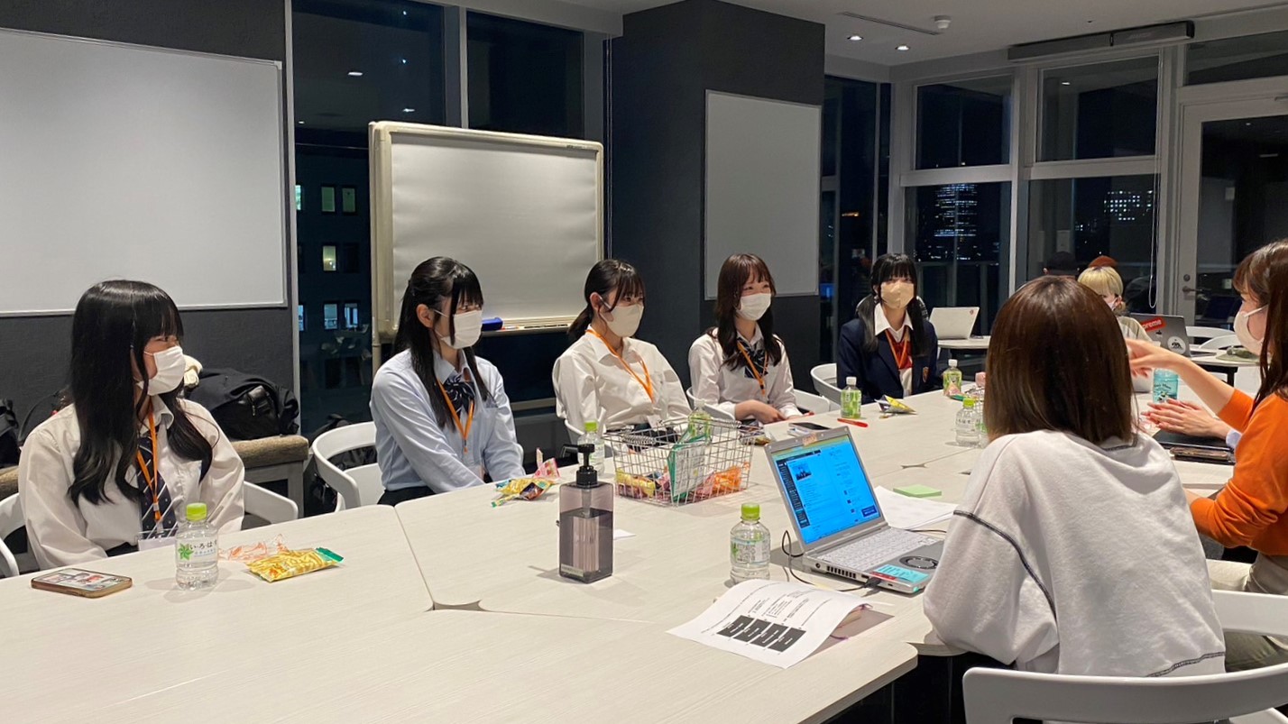 【現役JKが考えた！】Z世代が〇〇な時に聴きたくなる青春プレイリスト7選 | WE LABO